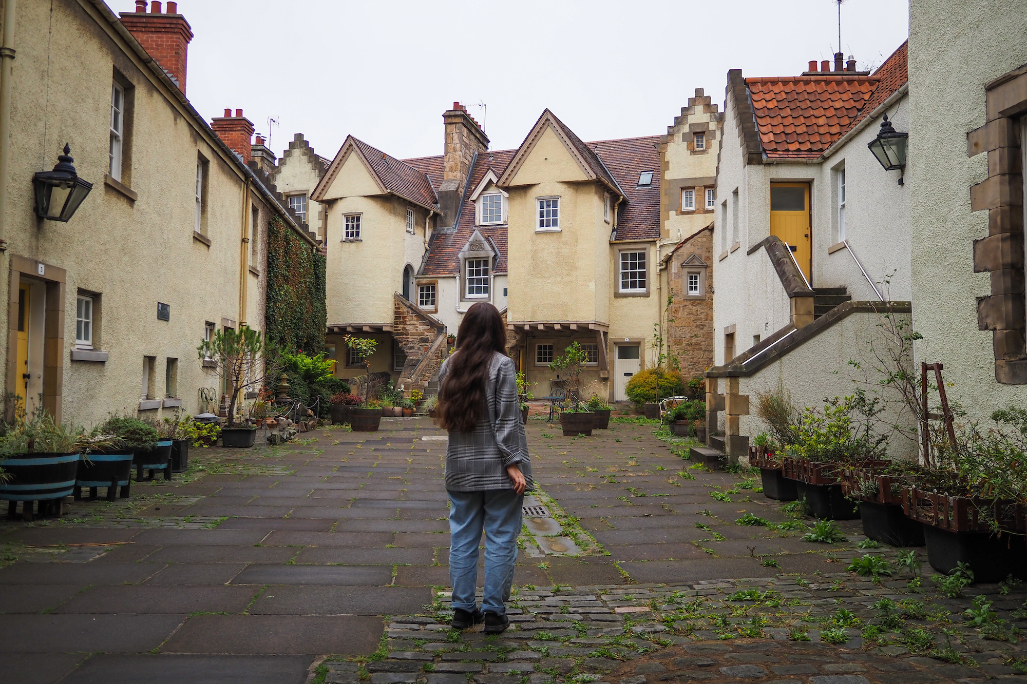 11 Hidden Closes on Edinburgh's Royal Mile (with Map!) - Wanderful Plans