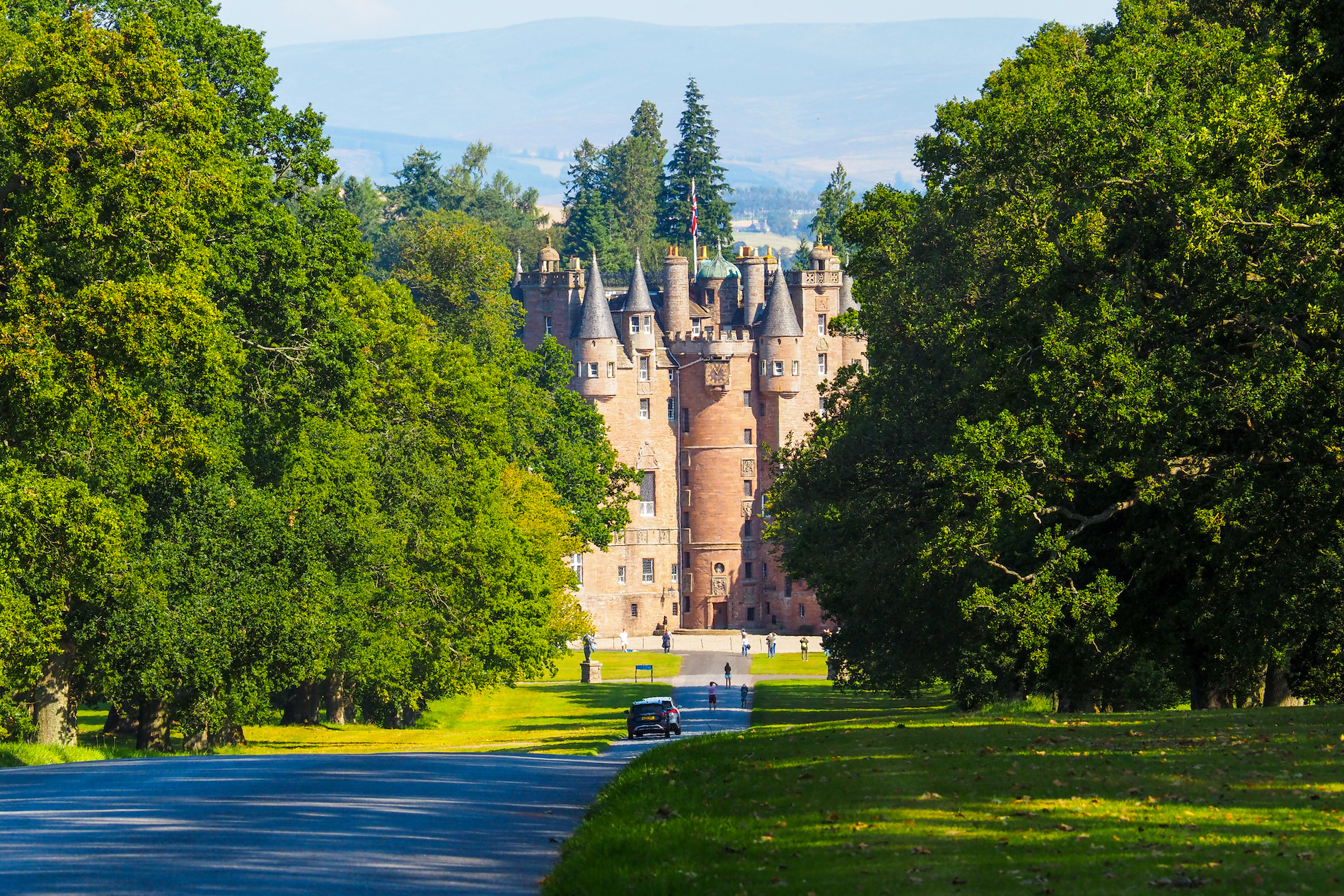 How to Visit Glamis Castle, the Most Haunted in Scotland - Wanderful Plans